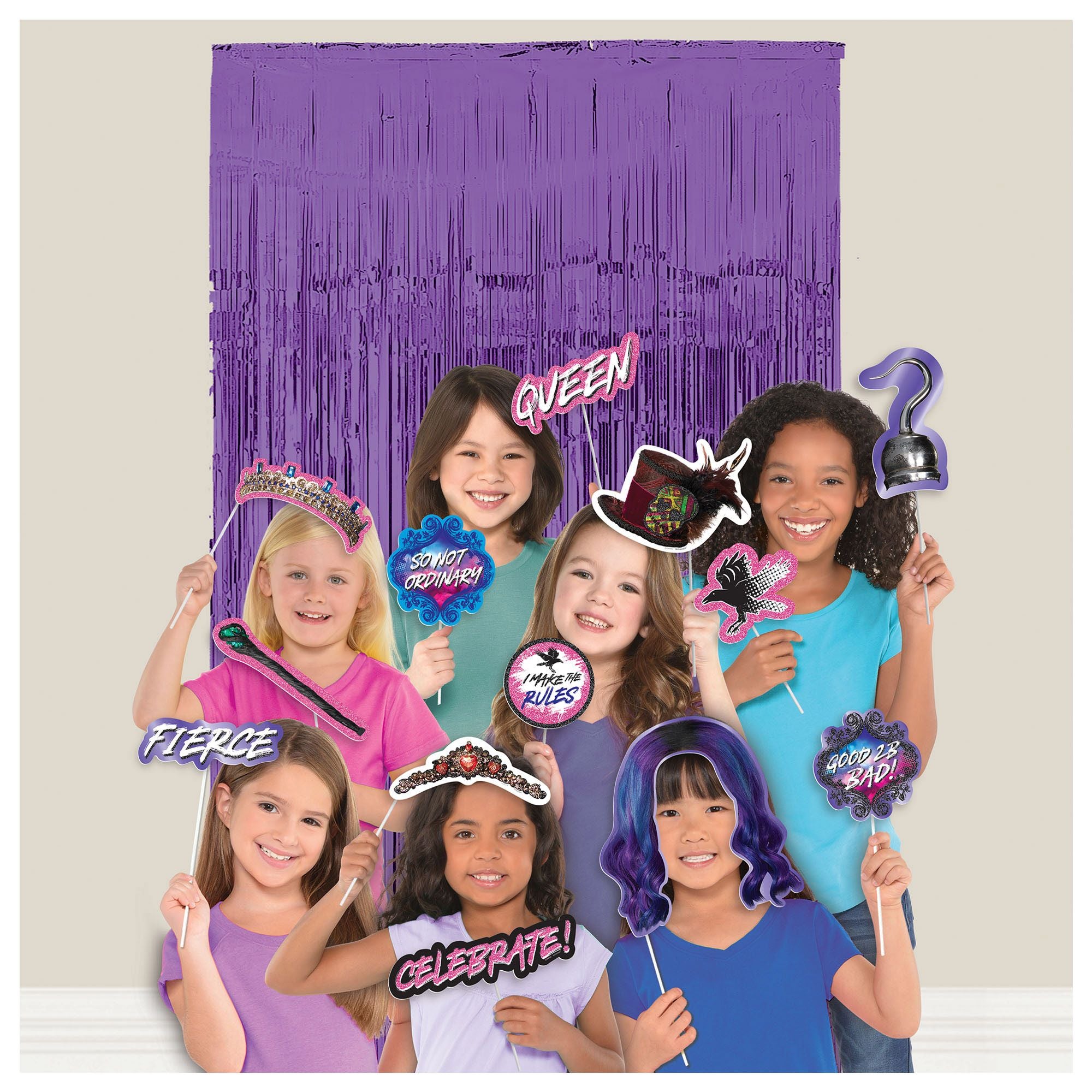 Disney Descendants, Plastic Fringe Scene Setter, Photo Booth Props ...